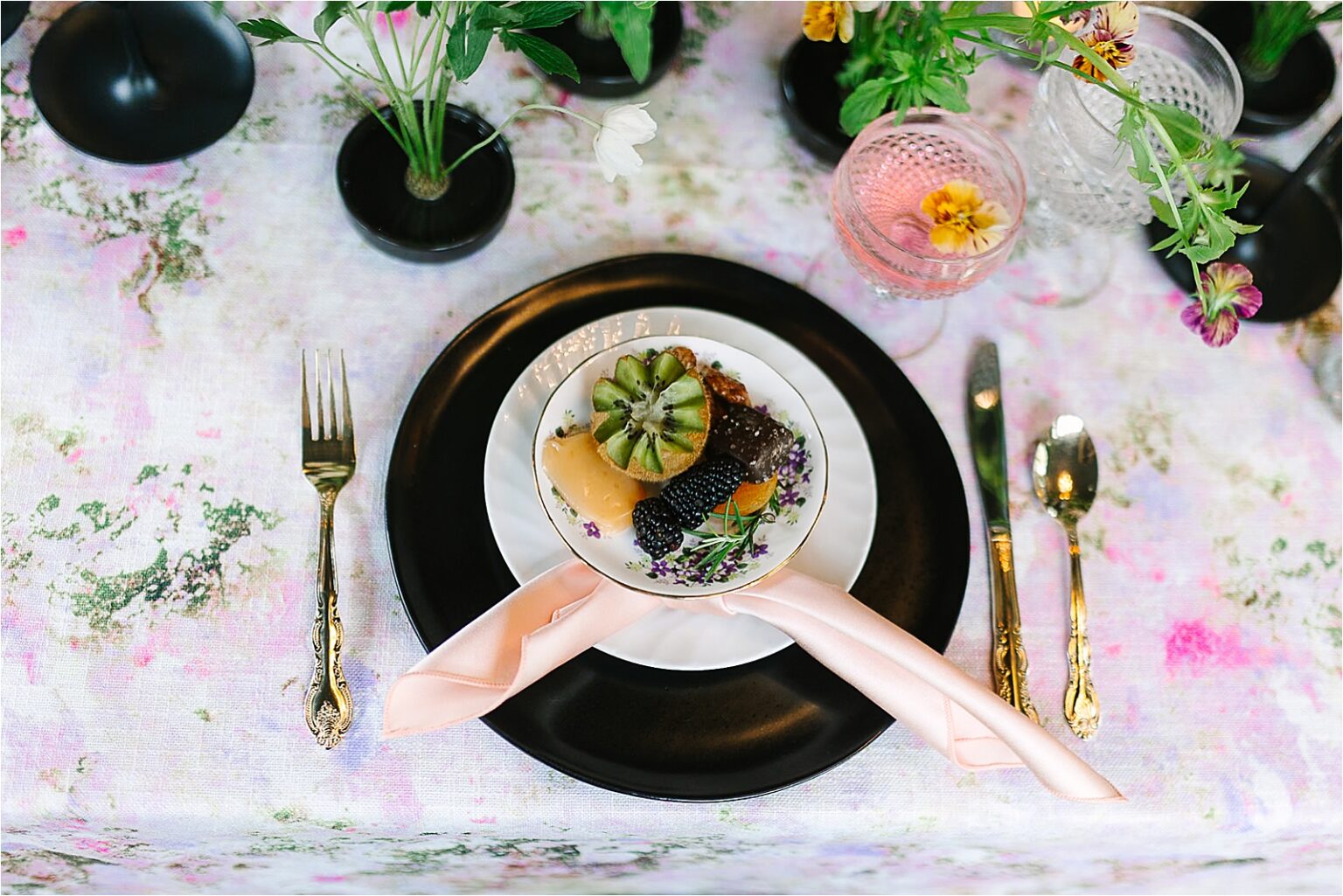 Bridgerton-Inspired Vintage Wedding Shoot - Michelle Lippert Photography