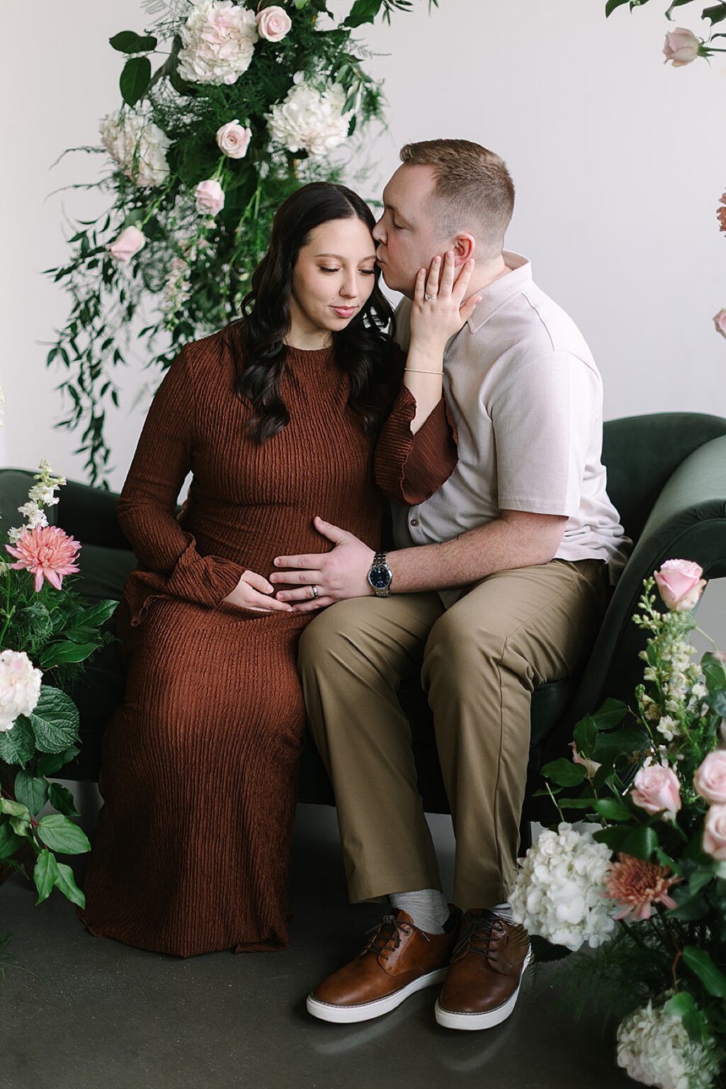 Winter Maternity Session & In-Home Newborn Photos in Michigan ...